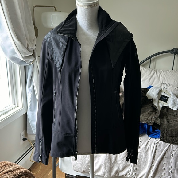 Victorinox | Jackets & Coats | Victorinox Black Rain Jacket Small ...
